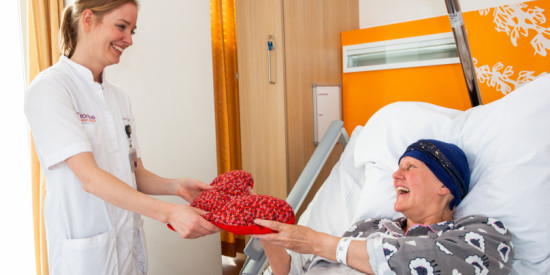 Speciaal 'hartkussentje' biedt ondersteuning na borstoperatie | St ...